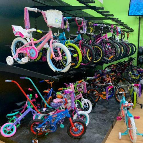 It’s Elsa and Anna vs Skywalker as Canberra’s biggest ever toy store ...