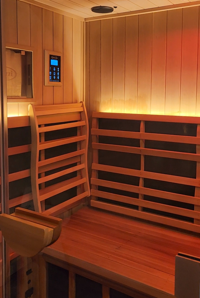 I tried sauna float for the first time—as someone with claustrophobia I ...