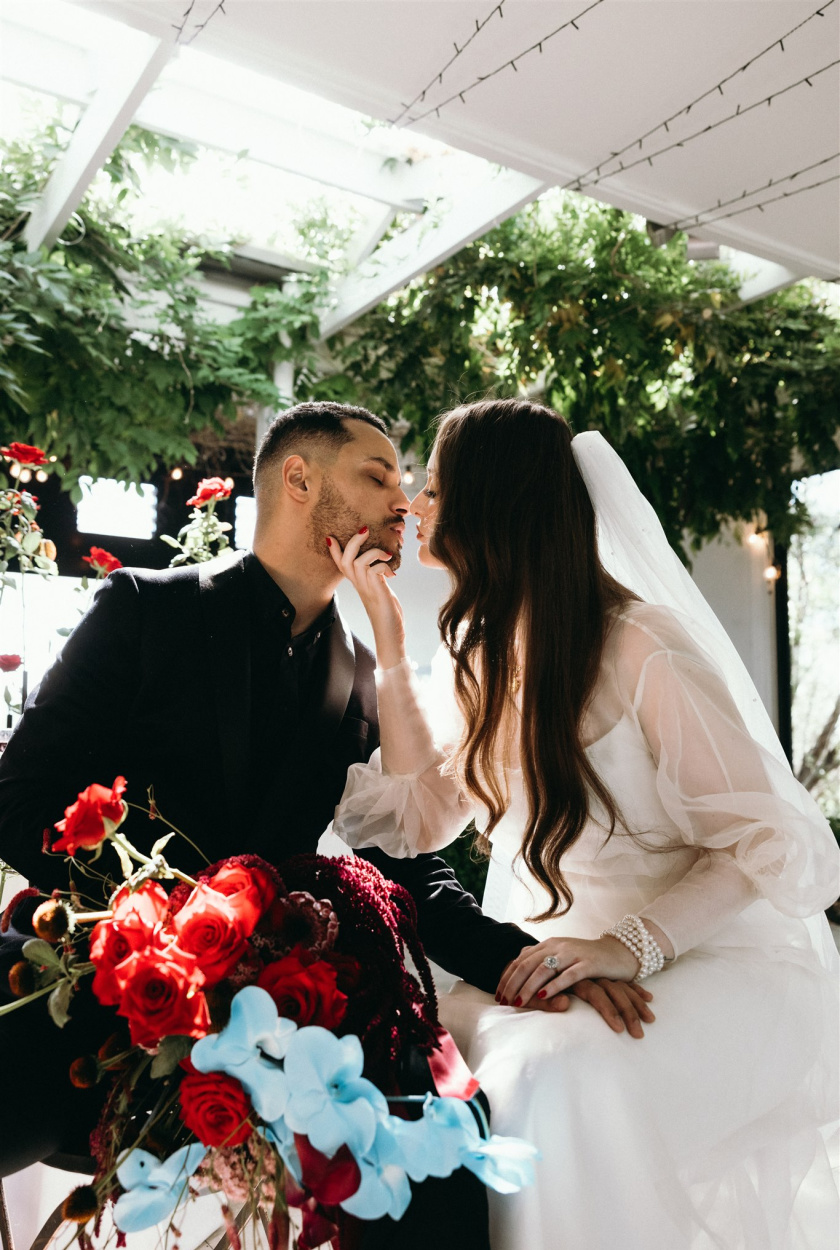 Fall into romance this autumn with a mighty mini wedding – Dope Elope ...